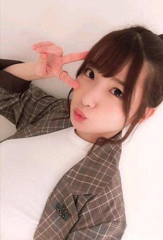 1分钟认识岛国老师 鹫尾芽衣（82） 哔哩哔哩