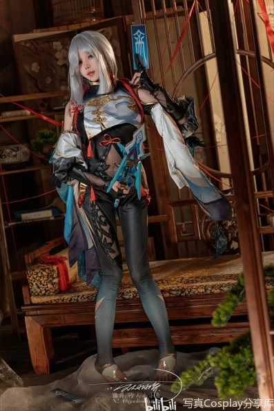 【Cosplay图集精选】咬人小小兔4月作品『申鹤-明枪』73P+1V 小剧场 - 哔哩哔哩