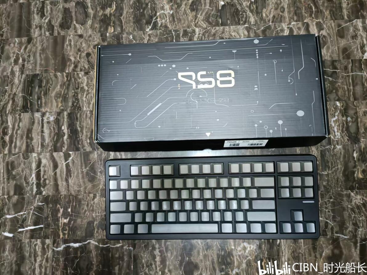 Riccks RS8：买张149门票，欢迎来到KTV，观摩精细化、差异化小姐姐！ - 哔哩哔哩