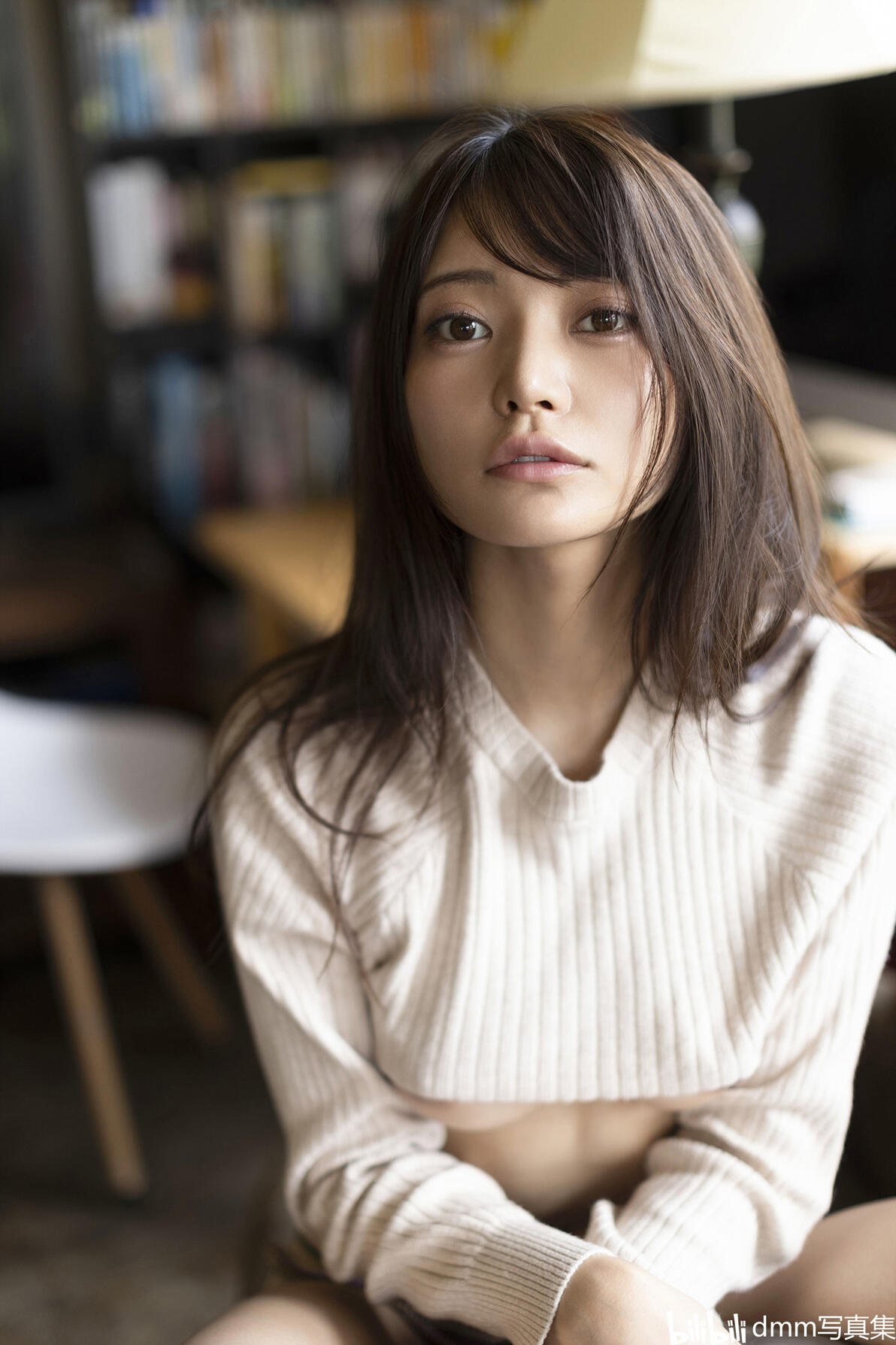 似鸟沙也加写真集 Semicolon - 哔哩哔哩