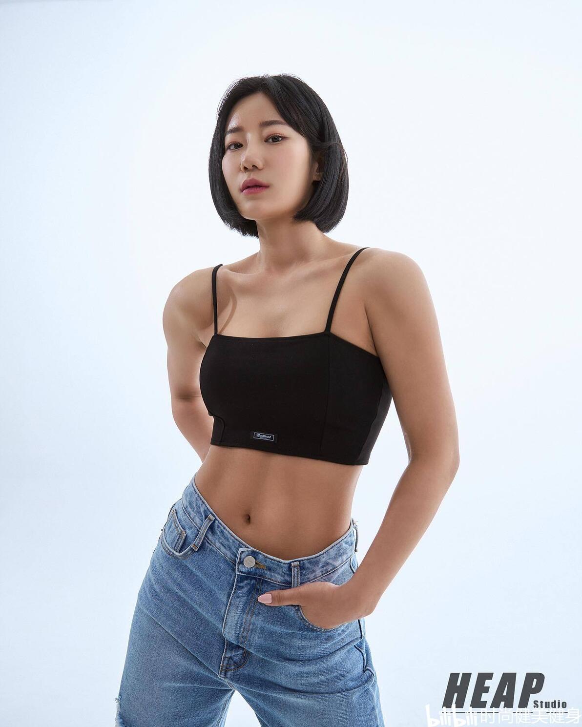 小围度比基尼辣妹！气质优雅的韩国健身女神---Kwon Ga Yeong - 哔哩哔哩