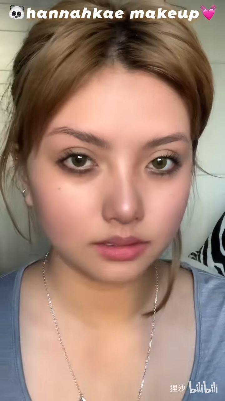 救命！连手残男友都能化hannahkae美式纯欲妆… - 哔哩哔哩