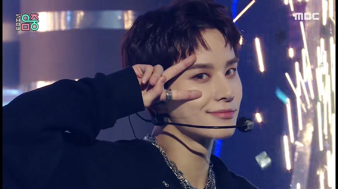 NCT127最新回归曲Ay-Yo+DJ 230204打歌舞台 - 哔哩哔哩