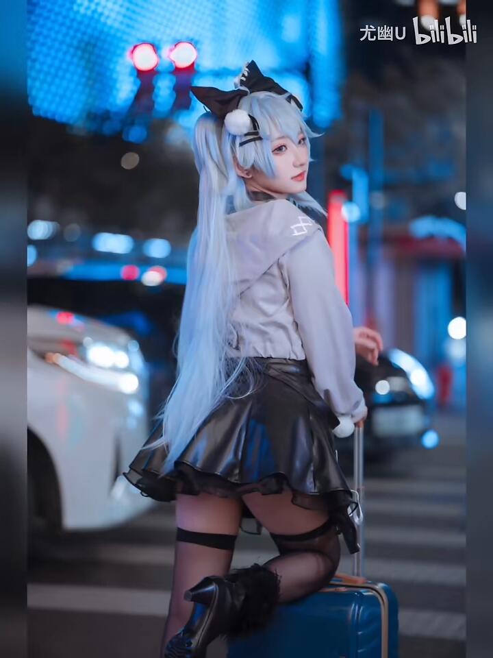 实在是太清纯了｜芙洛伦cos - 哔哩哔哩