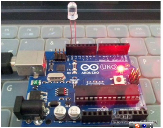 【太极创客】零基础入门学用Arduino 第二部分 meArm机械臂 合辑 - 哔哩哔哩