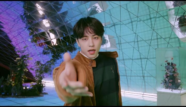 HYBE日本新男团&TEAM《Scent of you》MV公开！ - 哔哩哔哩