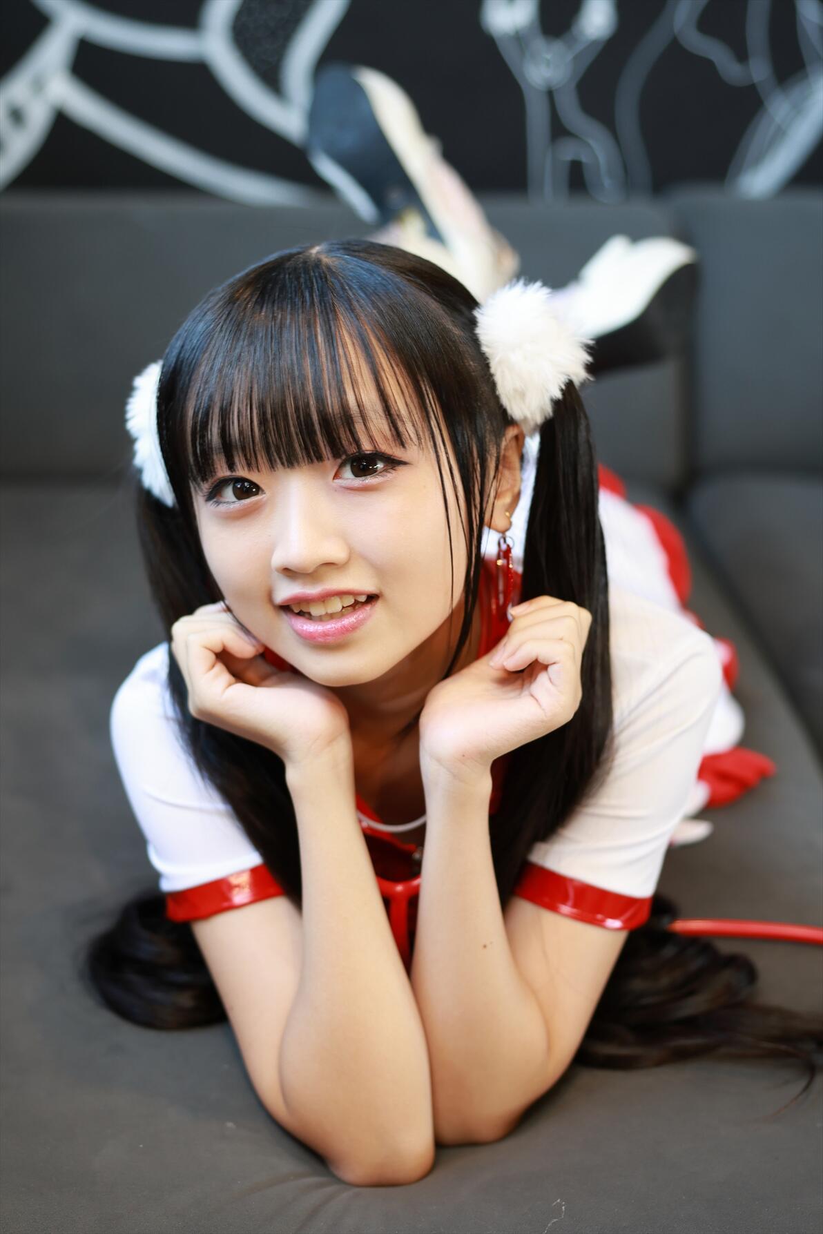 Momonyan-换个视角看第二首歌 - 哔哩哔哩