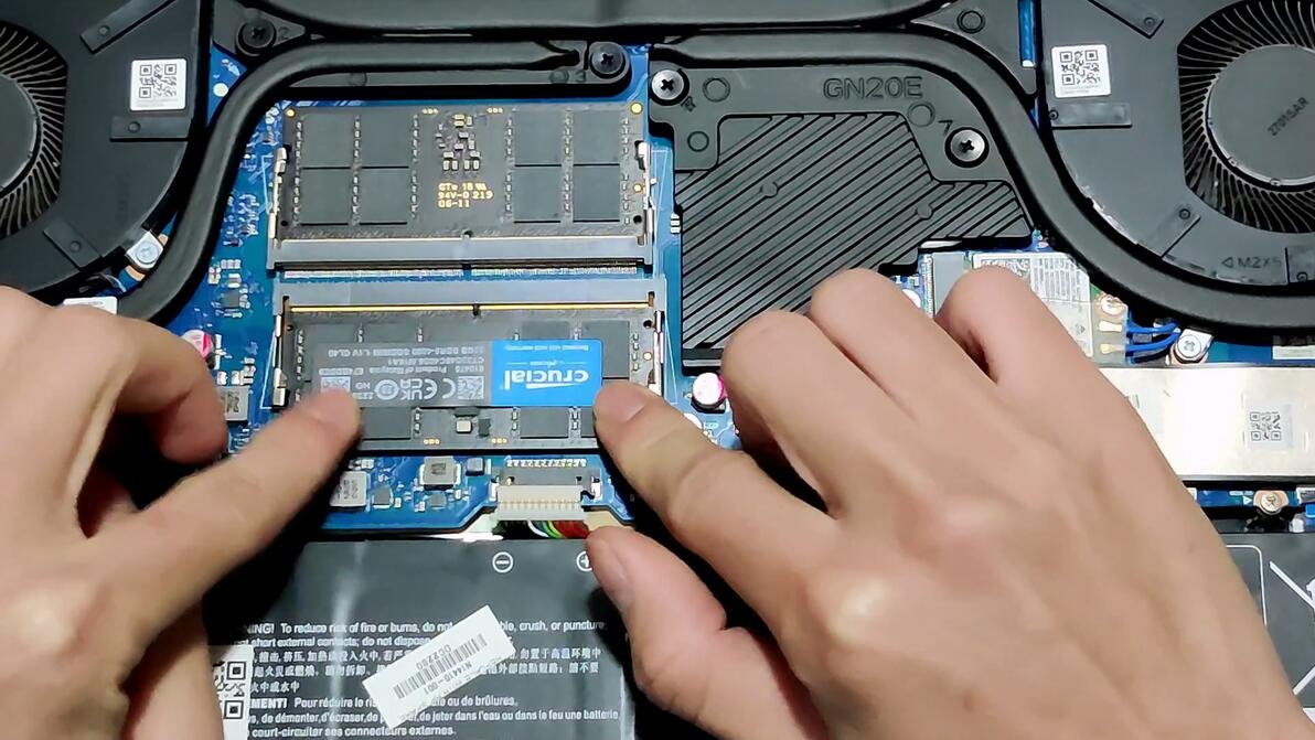 OMEN 暗影精灵8Pro游戏本64G内存堆满计划：亲测完美支持 - 哔哩哔哩