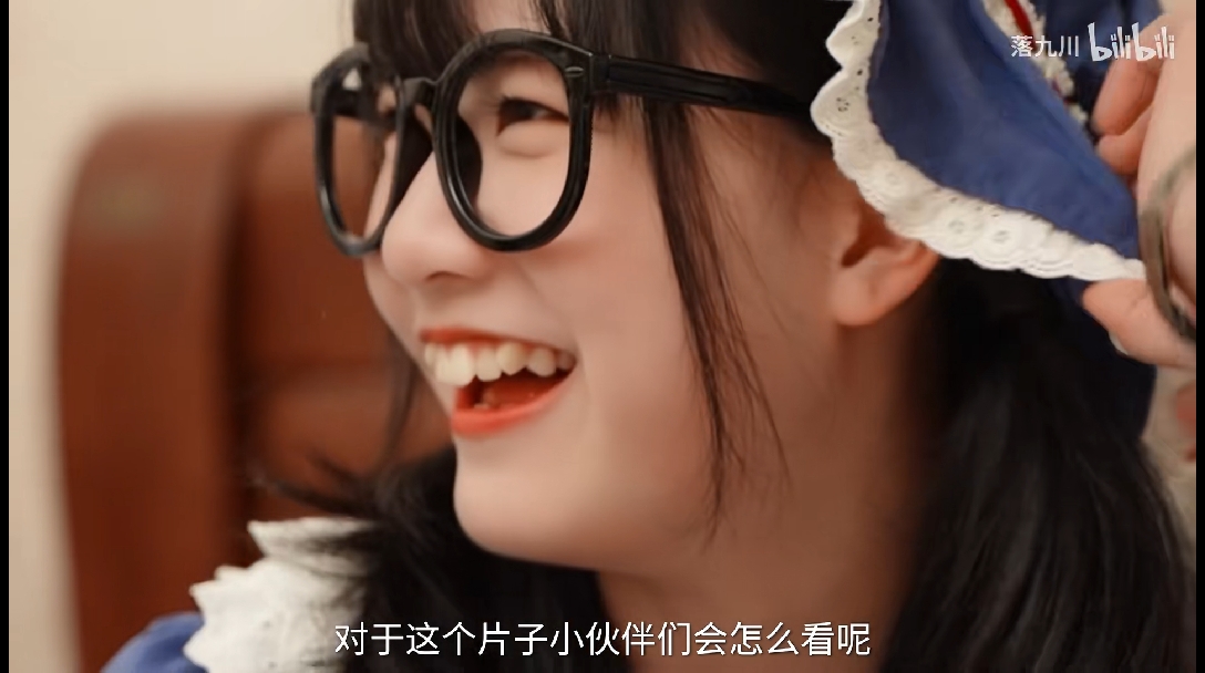 猥琐大叔深夜搭讪二次元少女 下一秒却被 哔哩哔哩 