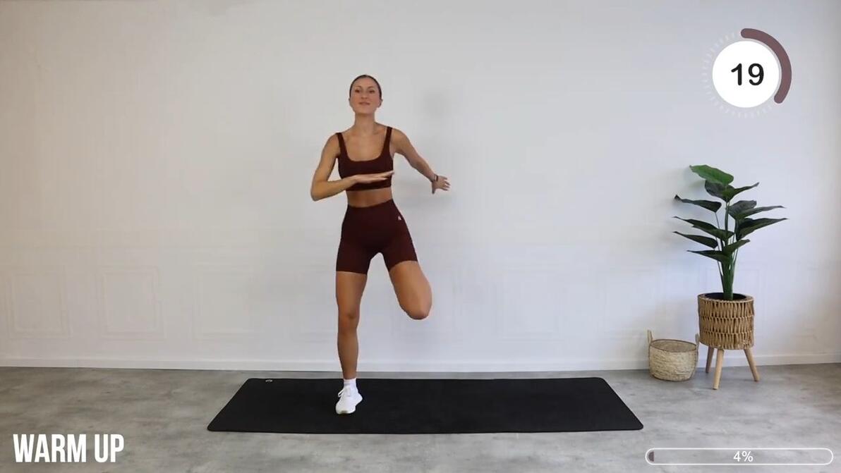 【Eleni Fit】站立无跳跃！40分钟跟随节奏有氧燃脂训练//快乐居家减肥 - 哔哩哔哩