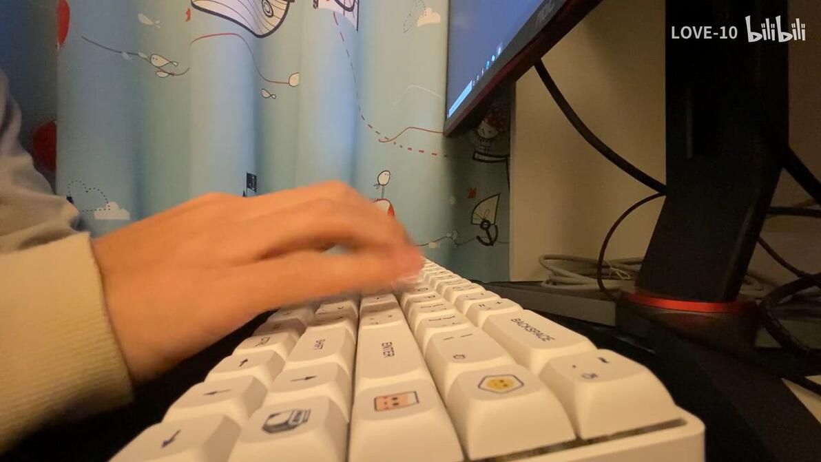 CIY68+厚润的G黄pro不就是麻将声和切黄油手感嘛（打字音） - 哔哩哔哩