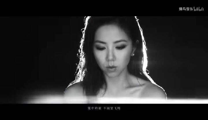 G.E.M.邓紫棋首次执导MV，《那一夜》分饰两角 - 哔哩哔哩