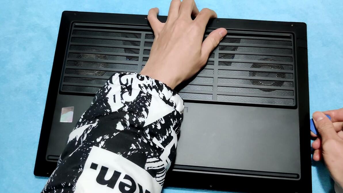 OMEN 暗影精灵8Pro游戏本64G内存堆满计划：亲测完美支持 - 哔哩哔哩